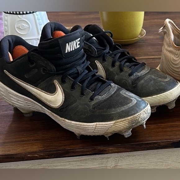 Nike MLB | Shoes | Mens Baseball Cleats One Under Armor And One Nike ...